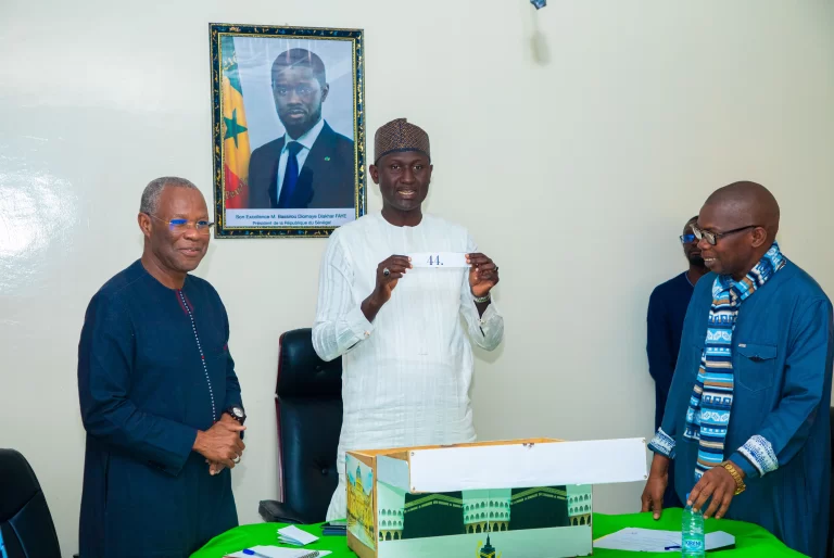 Le CROUS a procédé au tirage au sort des billets pour la Mecque.